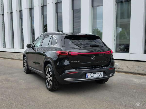Melns Mercedes-Benz EQA 2023 Viļņa, ar dzinēja tilpumu 0.00 L un nobraukumu 32 tūkst. km par 32900 €, foto 5 vietnē AUTOMOTO.COM.LV