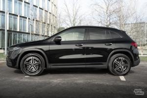 Black Mercedes-Benz EQA 2023 in Vilnius, with an engine capacity of 0.00 L and mileage of 22 thousand km for 29500 €, photo 4 on AUTOMOTO.COM.LV