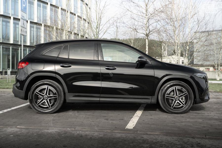 Black Mercedes-Benz EQA 2023 in Vilnius, with an engine capacity of 0.00 L and mileage of 22 thousand km for 29500 €, photo 6 on AUTOMOTO.COM.LV