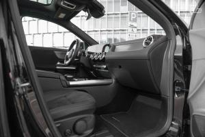 Black Mercedes-Benz EQA 2023 in Vilnius, with an engine capacity of 0.00 L and mileage of 22 thousand km for 29500 €, photo 19 on AUTOMOTO.COM.LV