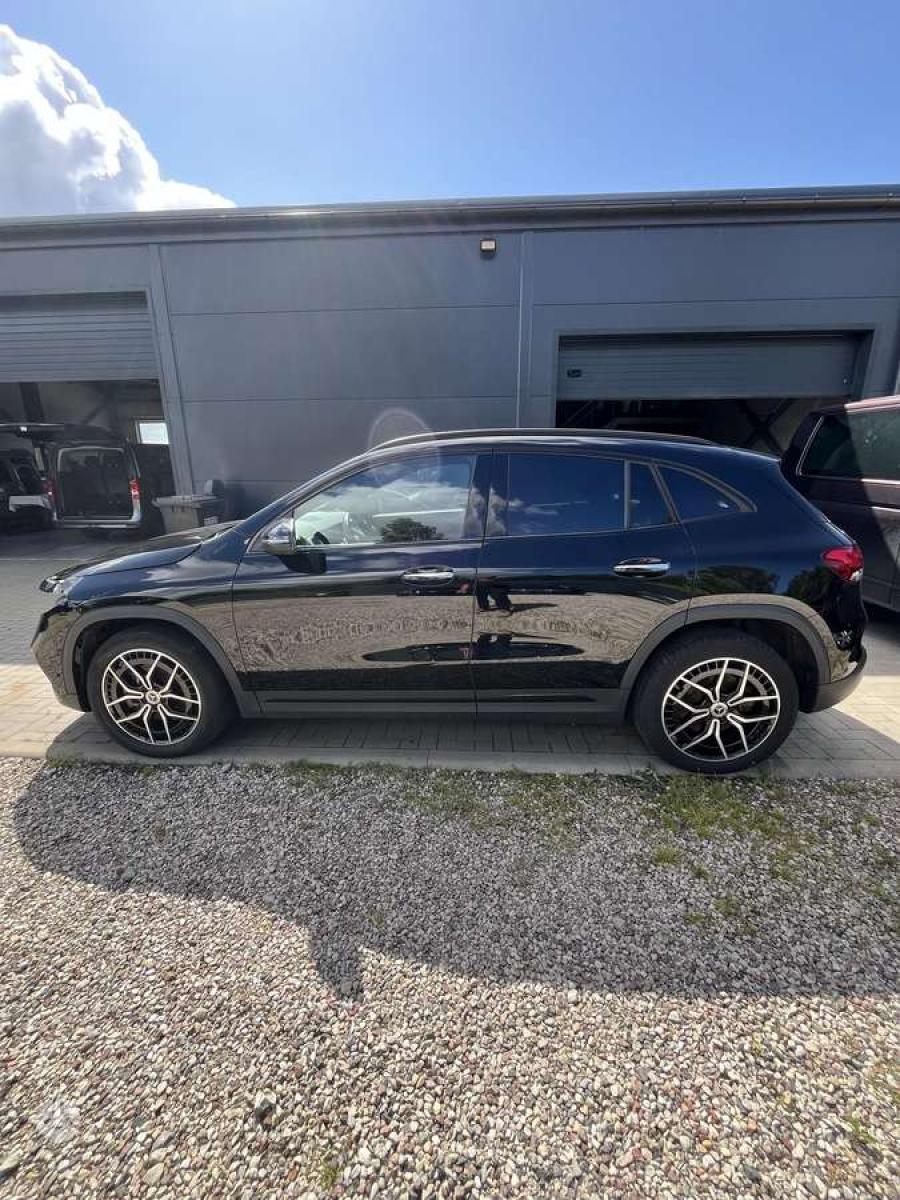 Melns Mercedes-Benz EQA 2023 Kauņa, ar dzinēja tilpumu 0.00 L un nobraukumu 66 tūkst. km par 14900 €, foto 3 vietnē AUTOMOTO.COM.LV