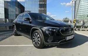 Black Mercedes-Benz EQA 2023 in Vilnius, with an engine capacity of 0.00 L and mileage of 32 thousand km for 31500 €, photo 4 on AUTOMOTO.COM.LV