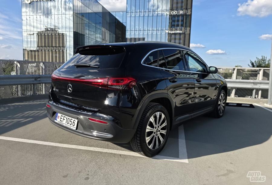 Black Mercedes-Benz EQA 2023 in Vilnius, with an engine capacity of 0.00 L and mileage of 32 thousand km for 31500 €, photo 8 on AUTOMOTO.COM.LV