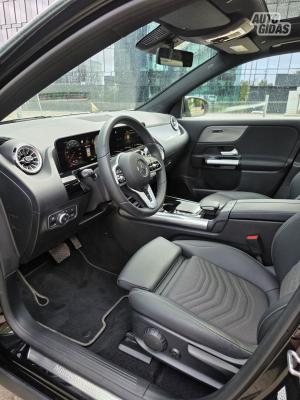 Black Mercedes-Benz EQA 2023 in Vilnius, with an engine capacity of 0.00 L and mileage of 32 thousand km for 31500 €, photo 10 on AUTOMOTO.COM.LV