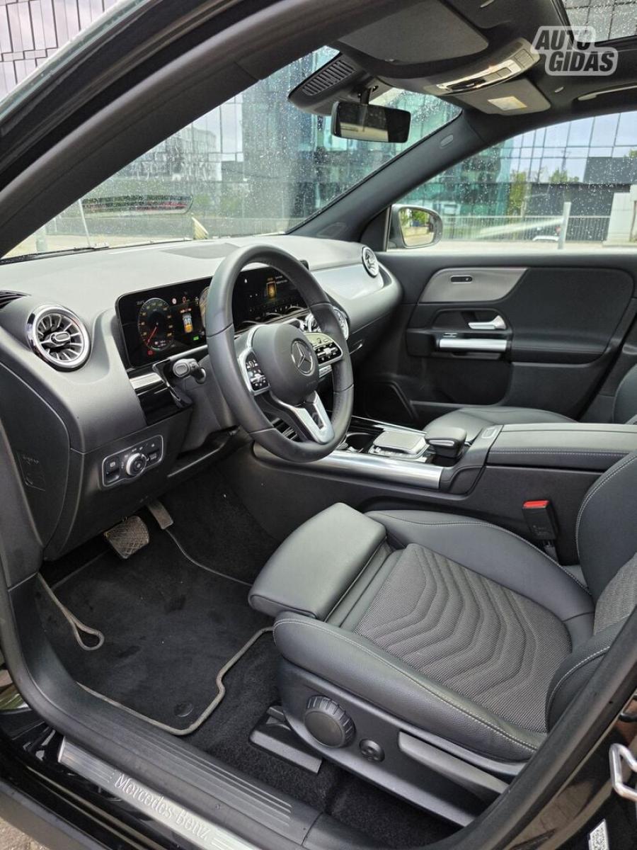 Black Mercedes-Benz EQA 2023 in Vilnius, with an engine capacity of 0.00 L and mileage of 32 thousand km for 31500 €, photo 10 on AUTOMOTO.COM.LV