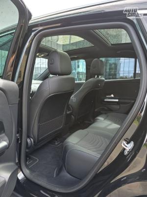 Black Mercedes-Benz EQA 2023 in Vilnius, with an engine capacity of 0.00 L and mileage of 32 thousand km for 31500 €, photo 13 on AUTOMOTO.COM.LV