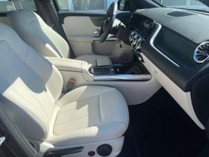 Black Mercedes-Benz EQA 2026 in Kaunas, with an engine capacity of 0.00 L and mileage of 10 thousand km for 45900 €, photo 13 on AUTOMOTO.COM.LV