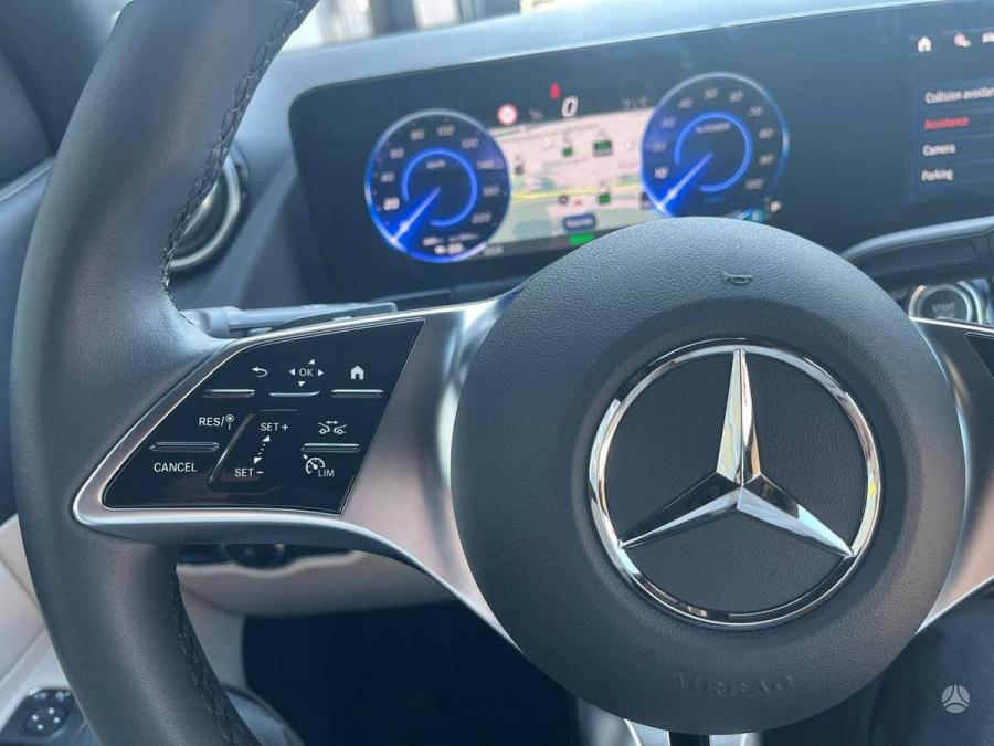 Black Mercedes-Benz EQA 2026 in Kaunas, with an engine capacity of 0.00 L and mileage of 10 thousand km for 45900 €, photo 17 on AUTOMOTO.COM.LV