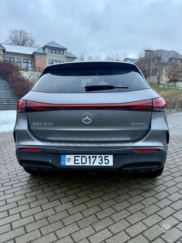 Grey Mercedes-Benz EQA 2022 in Vilnius, with an engine capacity of 0.00 L and mileage of 27 thousand km for 30999 €, photo 6 on AUTOMOTO.COM.LV