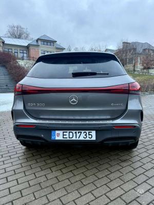 Pelēks Mercedes-Benz EQA 2022 Viļņa, ar dzinēja tilpumu 0.00 L un nobraukumu 27 tūkst. km par 30999 €, foto 6 vietnē AUTOMOTO.COM.LV