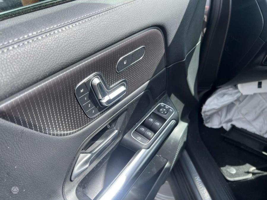 Grey Mercedes-Benz EQA 2022 in Sakiai, with an engine capacity of 0.00 L and mileage of 42 thousand km for 11999 €, photo 10 on AUTOMOTO.COM.LV