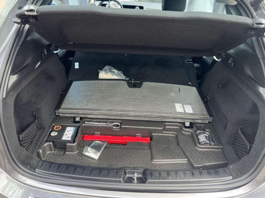 Grey Mercedes-Benz EQA 2022 in Sakiai, with an engine capacity of 0.00 L and mileage of 42 thousand km for 11999 €, photo 14 on AUTOMOTO.COM.LV