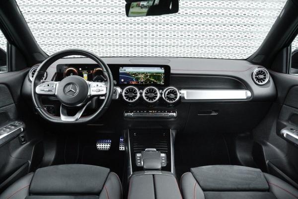Black Mercedes-Benz EQB 2023 in Marupe, with an engine capacity of 0.00 L and mileage of 67 thousand km for 39100 €, photo 7 on AUTOMOTO.COM.LV