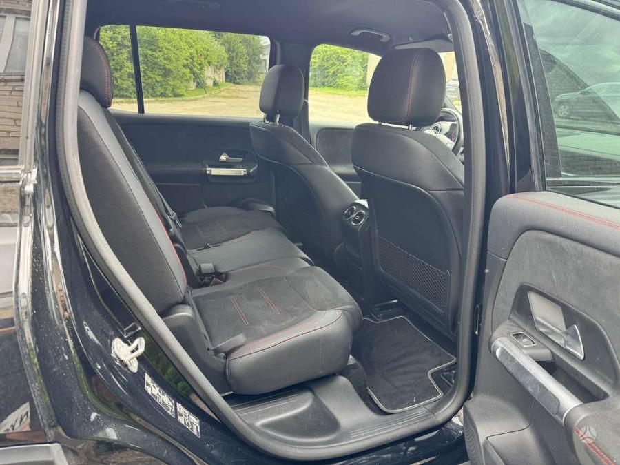 Black Mercedes-Benz EQB 2024 in Gargzdai, with an engine capacity of 0.00 L and mileage of 82 thousand km for 18500 €, photo 7 on AUTOMOTO.COM.LV