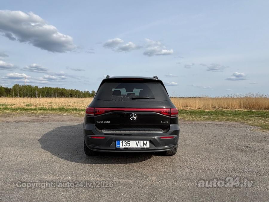 Melns Mercedes-Benz EQB 2023 Tallina, ar dzinēja tilpumu 0.00 L un nobraukumu 38 tūkst. km par 35900 €, foto 3 vietnē AUTOMOTO.COM.LV