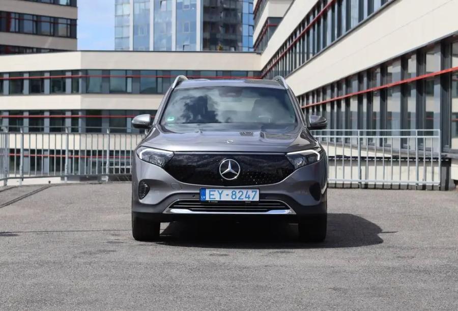 Mercedes-Benz EQB 2025 Rīga, ar dzinēja tilpumu 0.00 L un nobraukumu 9 tūkst. km par 44980 €, foto 3 vietnē AUTOMOTO.COM.LV