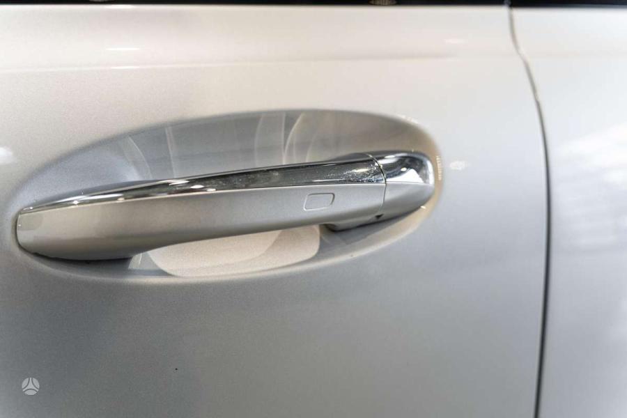 Grey Mercedes-Benz EQB 2022 in Vilnius, with an engine capacity of 0.00 L and mileage of 82 thousand km for 28990 €, photo 12 on AUTOMOTO.COM.LV