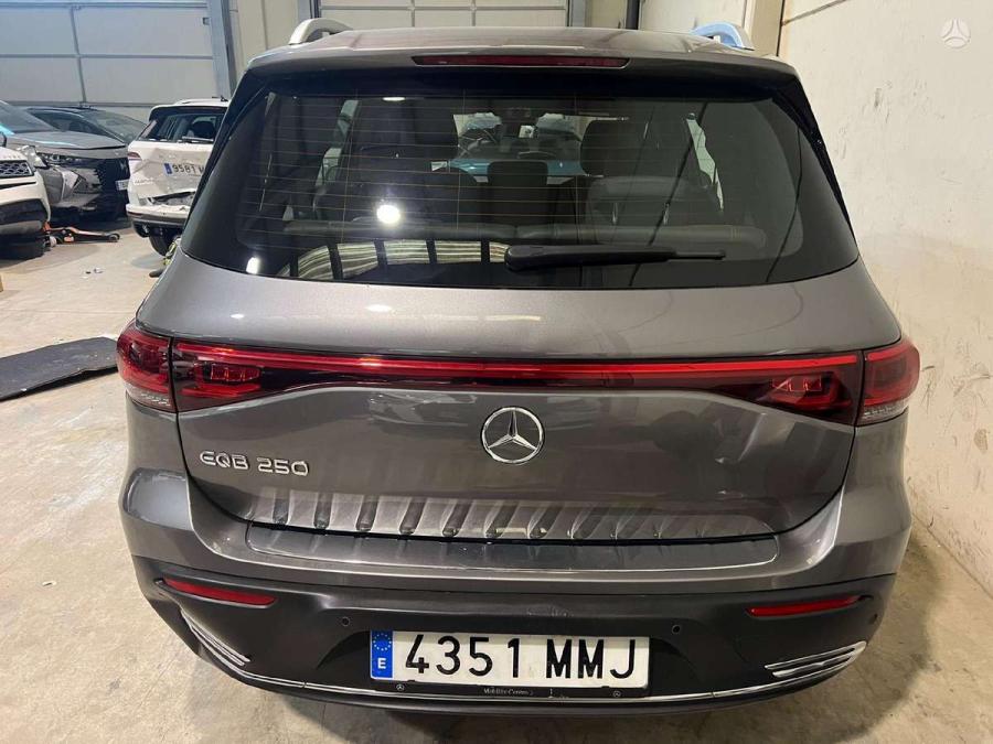 Pelēks Mercedes-Benz EQB 2023 Gargždai, ar dzinēja tilpumu 0.00 L un nobraukumu 22 tūkst. km par 18500 €, foto 6 vietnē AUTOMOTO.COM.LV