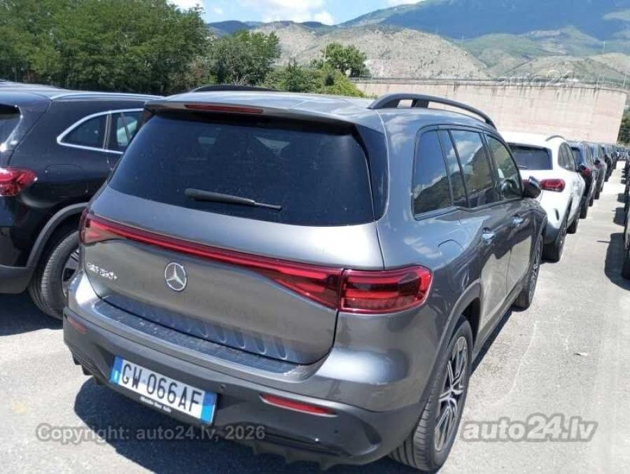 Grey Mercedes-Benz EQB 2024 in Tallinn, with an engine capacity of 0.00 L and mileage of 28 thousand km for 36900 €, photo 4 on AUTOMOTO.COM.LV