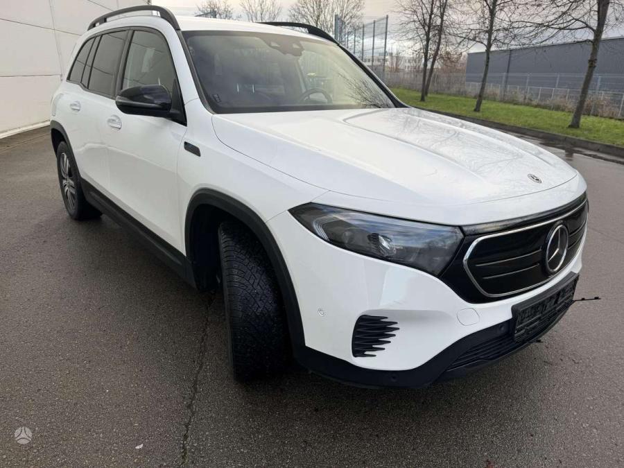 White Mercedes-Benz EQB 2022 in Klaipeda, with an engine capacity of 0.00 L and mileage of 222 thousand km for 22000 €, photo 4 on AUTOMOTO.COM.LV