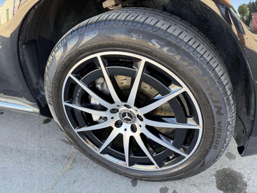 Melns Mercedes-Benz EQC 2020 Šauļi, ar dzinēja tilpumu 0.00 L un nobraukumu 183 tūkst. km par 26900 €, foto 17 vietnē AUTOMOTO.COM.LV