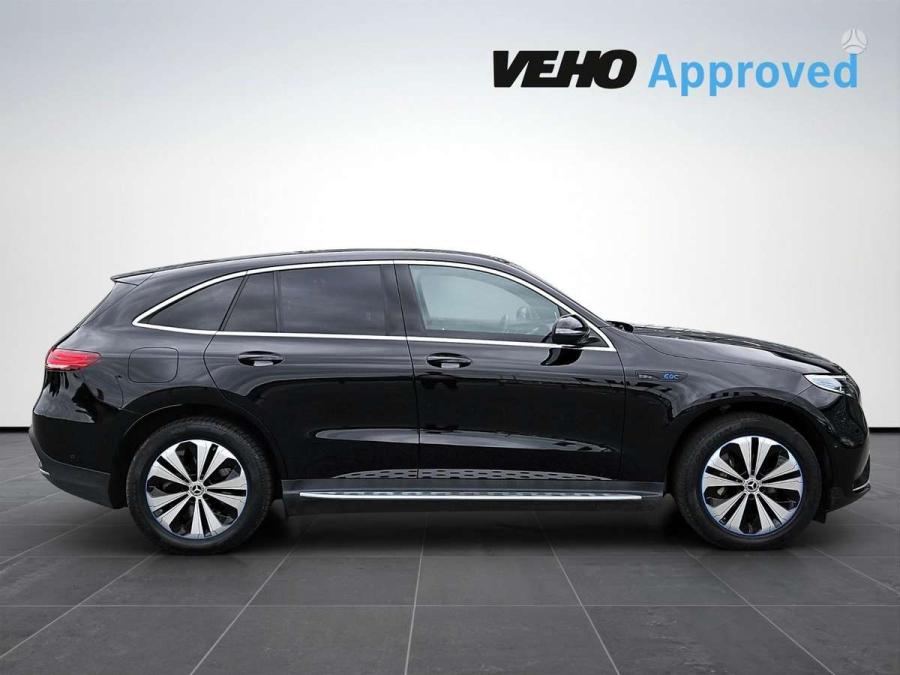 Black Mercedes-Benz EQC 2020 in Klaipeda, with an engine capacity of 0.00 L and mileage of 108 thousand km for 33000 €, photo 7 on AUTOMOTO.COM.LV