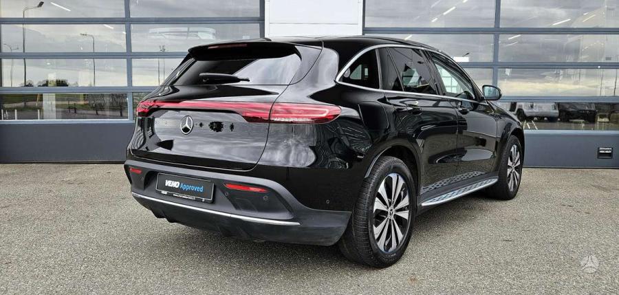 Black Mercedes-Benz EQC 2020 in Klaipeda, with an engine capacity of 0.00 L and mileage of 108 thousand km for 33000 €, photo 14 on AUTOMOTO.COM.LV