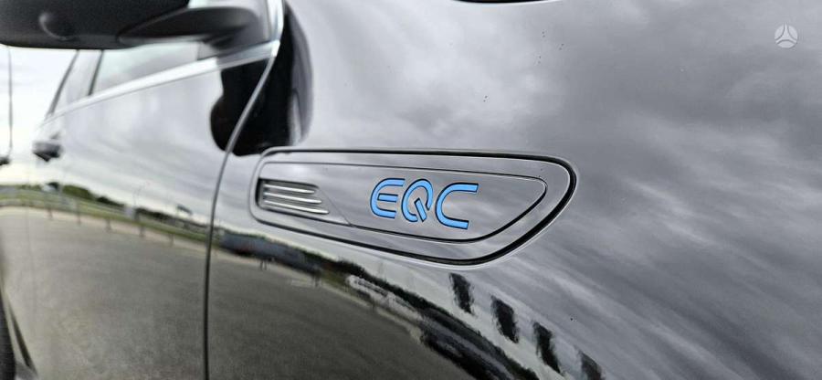 Black Mercedes-Benz EQC 2020 in Klaipeda, with an engine capacity of 0.00 L and mileage of 108 thousand km for 33000 €, photo 17 on AUTOMOTO.COM.LV