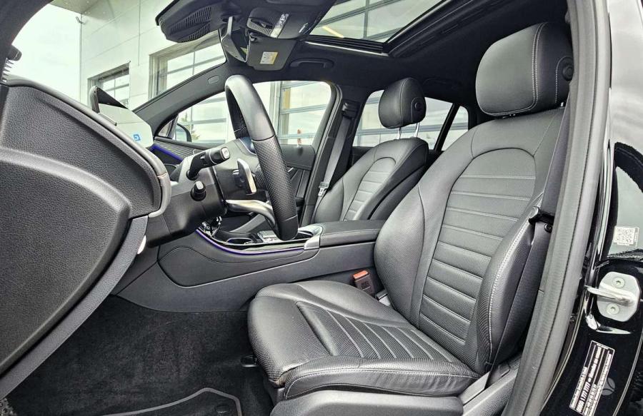 Black Mercedes-Benz EQC 2020 in Klaipeda, with an engine capacity of 0.00 L and mileage of 108 thousand km for 33000 €, photo 19 on AUTOMOTO.COM.LV