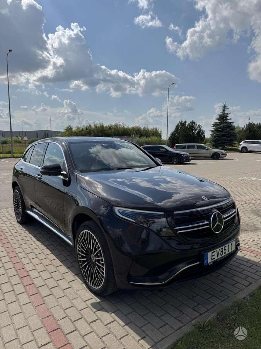 Black Mercedes-Benz EQC 2021 in Kaunas, with an engine capacity of 0.00 L and mileage of 69 thousand km for 41900 €, photo 1 on AUTOMOTO.COM.LV