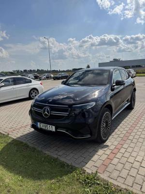 Black Mercedes-Benz EQC 2021 in Kaunas, with an engine capacity of 0.00 L and mileage of 69 thousand km for 41900 €, photo 3 on AUTOMOTO.COM.LV