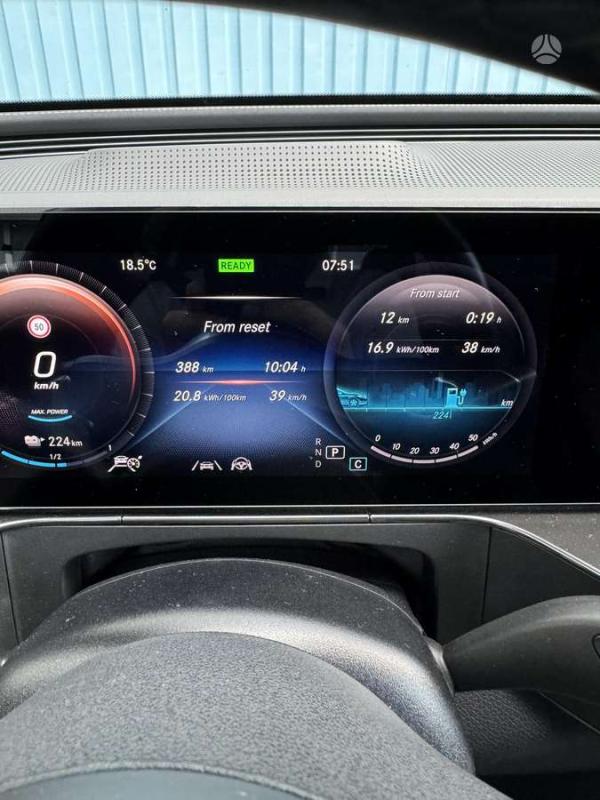 Melns Mercedes-Benz EQC 2021 Kauņa, ar dzinēja tilpumu 0.00 L un nobraukumu 69 tūkst. km par 41900 €, foto 6 vietnē AUTOMOTO.COM.LV