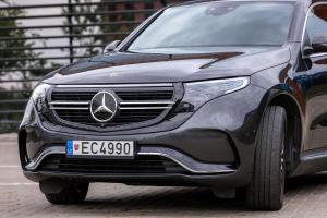 Black Mercedes-Benz EQC 2021 in Klaipeda, with an engine capacity of 0.00 L and mileage of 109 thousand km for 38600 €, photo 4 on AUTOMOTO.COM.LV