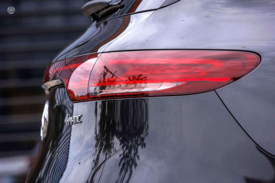 Black Mercedes-Benz EQC 2021 in Klaipeda, with an engine capacity of 0.00 L and mileage of 109 thousand km for 38600 €, photo 10 on AUTOMOTO.COM.LV
