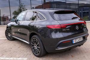 Black Mercedes-Benz EQC 2021 in Klaipeda, with an engine capacity of 0.00 L and mileage of 109 thousand km for 38600 €, photo 17 on AUTOMOTO.COM.LV