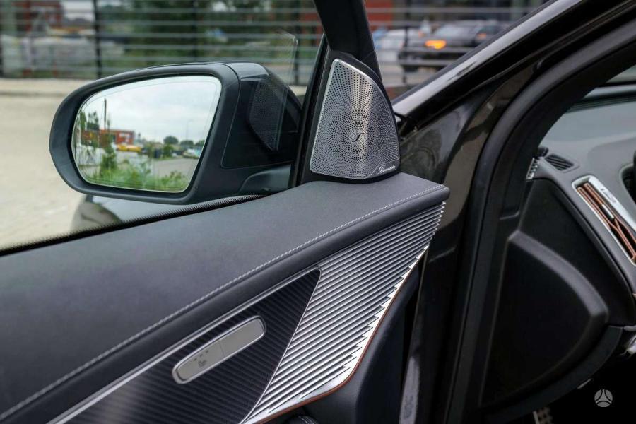 Black Mercedes-Benz EQC 2021 in Klaipeda, with an engine capacity of 0.00 L and mileage of 109 thousand km for 38600 €, photo 19 on AUTOMOTO.COM.LV