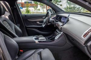 Black Mercedes-Benz EQC 2021 in Klaipeda, with an engine capacity of 0.00 L and mileage of 109 thousand km for 38600 €, photo 25 on AUTOMOTO.COM.LV
