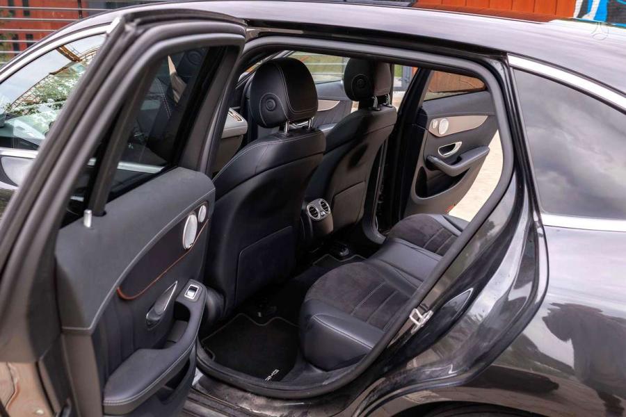 Black Mercedes-Benz EQC 2021 in Klaipeda, with an engine capacity of 0.00 L and mileage of 109 thousand km for 38600 €, photo 28 on AUTOMOTO.COM.LV