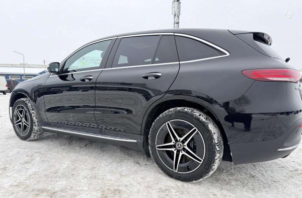 Melns Mercedes-Benz EQC 2022 Šauļi, ar dzinēja tilpumu 0.00 L un nobraukumu 75 tūkst. km par 25400 €, foto 6 vietnē AUTOMOTO.COM.LV
