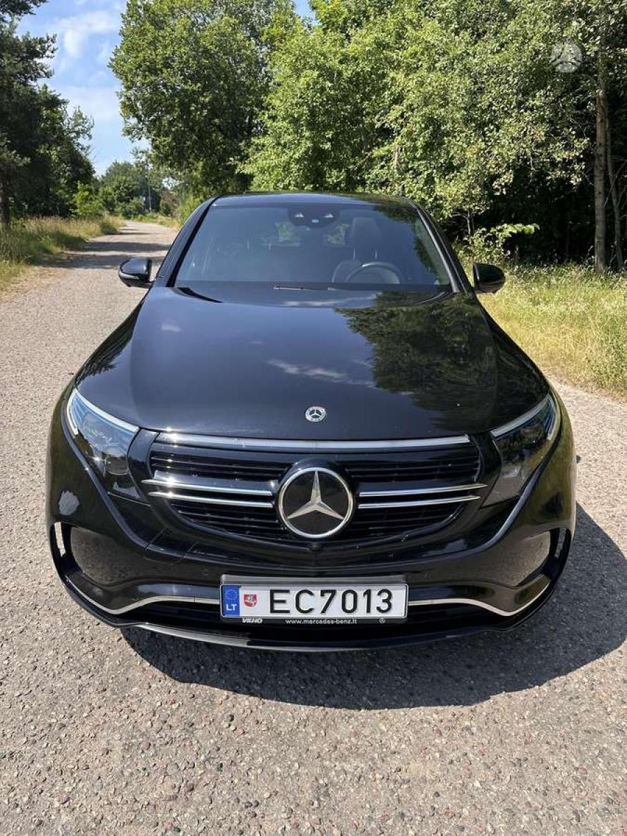 Melns Mercedes-Benz EQC 2022 Viļņa, ar dzinēja tilpumu 0.00 L un nobraukumu 65 tūkst. km par 48000 €, foto 1 vietnē AUTOMOTO.COM.LV
