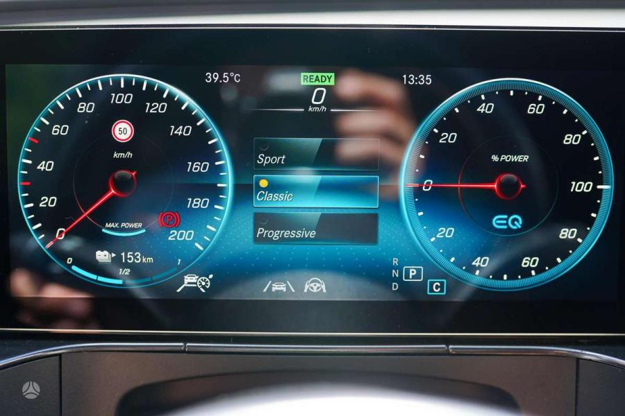 Синий Мерседес EQC 2021 в Вильнюс, объемом двигателя 0.00 л и пробегом 105 тыс. км за 32000 €, фото 29 на AUTOMOTO.COM.LV