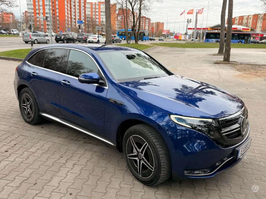 Blue Mercedes-Benz EQC 2021 in Klaipeda, with an engine capacity of 0.00 L and mileage of 130 thousand km for 32000 €, photo 1 on AUTOMOTO.COM.LV