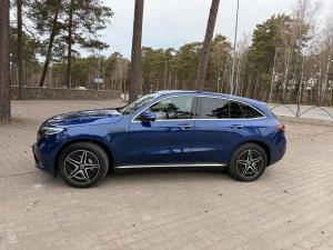 Blue Mercedes-Benz EQC 2021 in Klaipeda, with an engine capacity of 0.00 L and mileage of 130 thousand km for 32000 €, photo 4 on AUTOMOTO.COM.LV