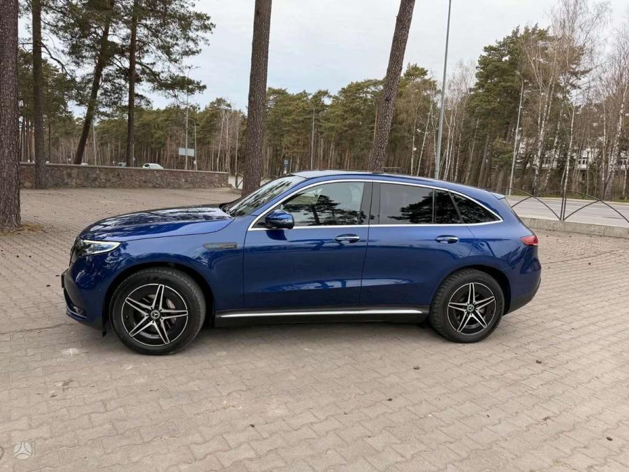 Blue Mercedes-Benz EQC 2021 in Klaipeda, with an engine capacity of 0.00 L and mileage of 130 thousand km for 32000 €, photo 4 on AUTOMOTO.COM.LV