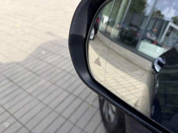 Blue Mercedes-Benz EQC 2021 in Kaunas, with an engine capacity of 0.00 L and mileage of 191 thousand km for 24500 €, photo 5 on AUTOMOTO.COM.LV