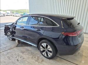 Zils Mercedes-Benz EQC 2022 Klaipėda, ar dzinēja tilpumu 0.00 L un nobraukumu 84 tūkst. km par 11200 €, foto 4 vietnē AUTOMOTO.COM.LV