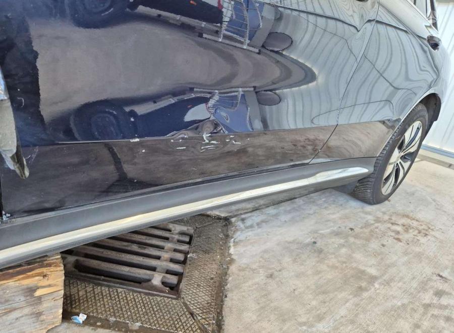 Zils Mercedes-Benz EQC 2022 Klaipėda, ar dzinēja tilpumu 0.00 L un nobraukumu 84 tūkst. km par 11200 €, foto 18 vietnē AUTOMOTO.COM.LV
