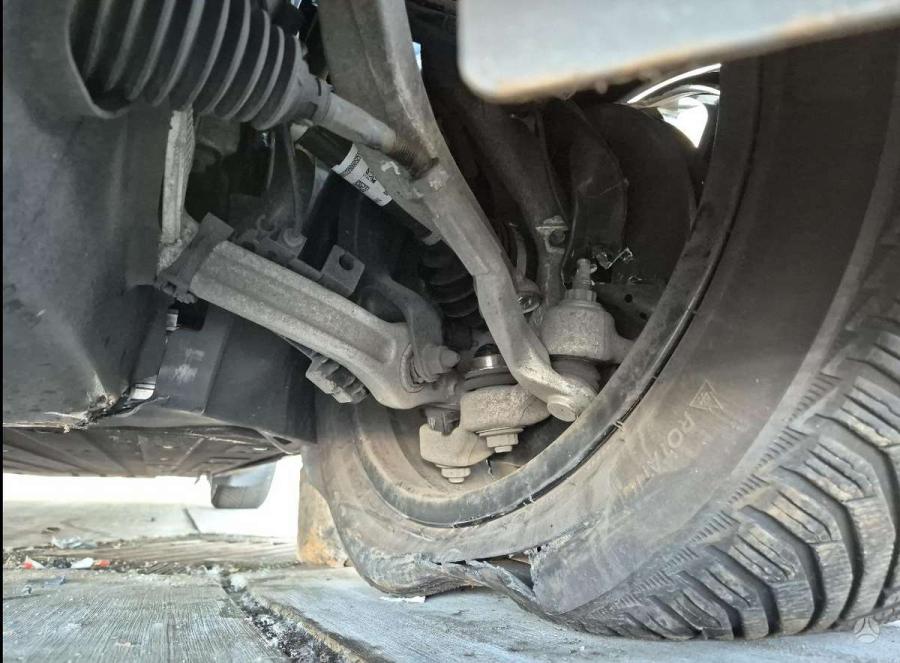 Zils Mercedes-Benz EQC 2022 Klaipėda, ar dzinēja tilpumu 0.00 L un nobraukumu 84 tūkst. km par 11200 €, foto 20 vietnē AUTOMOTO.COM.LV