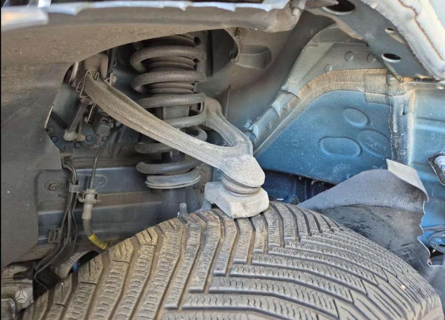 Zils Mercedes-Benz EQC 2022 Klaipėda, ar dzinēja tilpumu 0.00 L un nobraukumu 84 tūkst. km par 11200 €, foto 22 vietnē AUTOMOTO.COM.LV