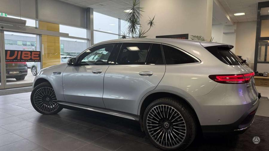 Pelēks Mercedes-Benz EQC 2020 Viļņa, ar dzinēja tilpumu 0.00 L un nobraukumu 39 tūkst. km par 35444 €, foto 5 vietnē AUTOMOTO.COM.LV